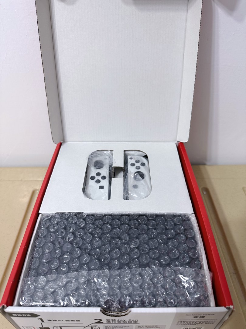 中壢面交 *近全新*Nintendo Switch 任天堂 NS 主機 Oled版 近全新台灣公司貨, 電玩遊戲相關, 電玩主機, Nintendo 任天堂在旋轉拍賣