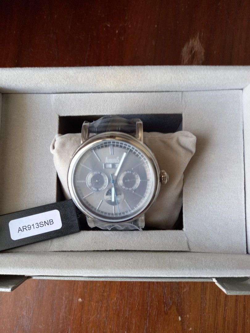Arbutus watch, Men's Fashion, Watches & Accessories, Watches on Carousell
