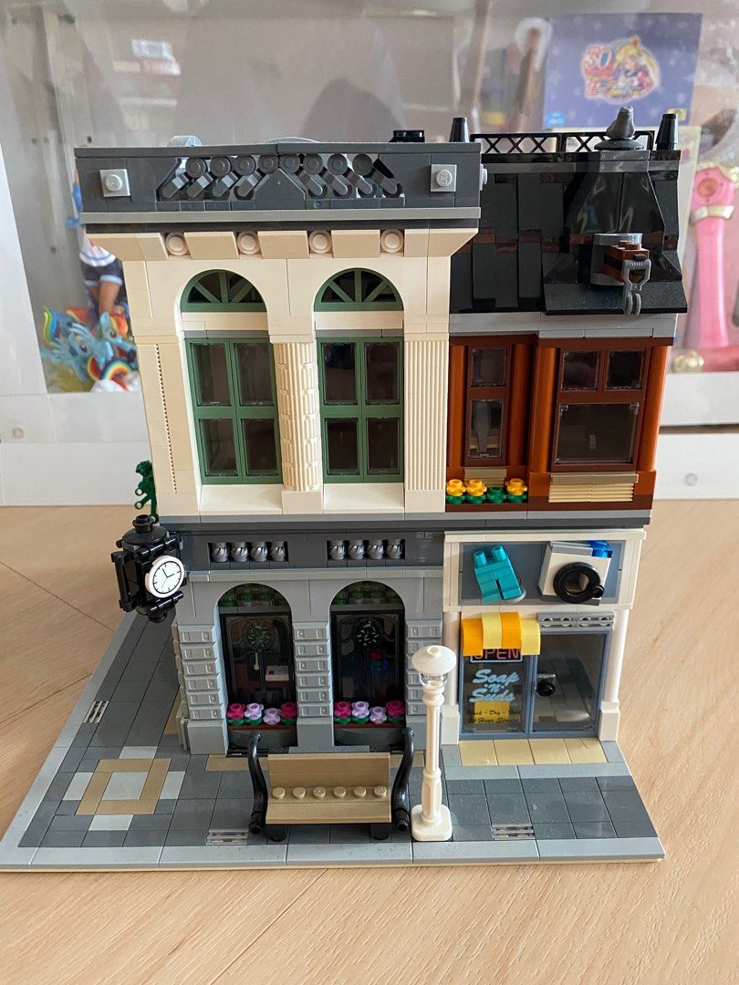 Brick Bank Lego 10251, Hobbies & Toys, Toys & Games on Carousell