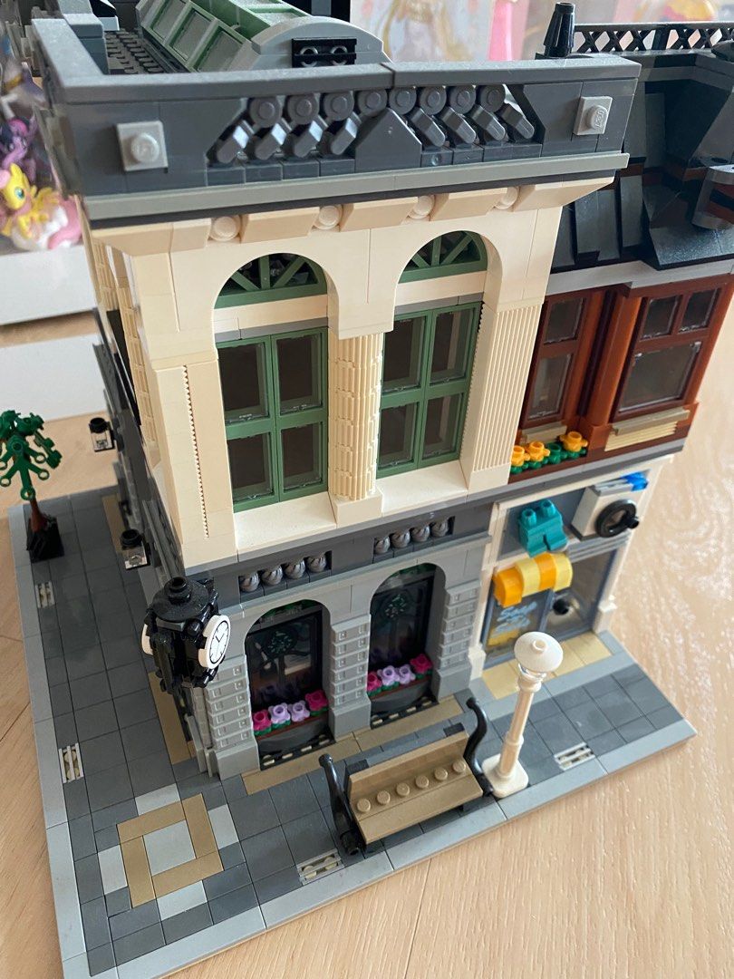 Brick Bank Lego 10251, Hobbies & Toys, Toys & Games on Carousell