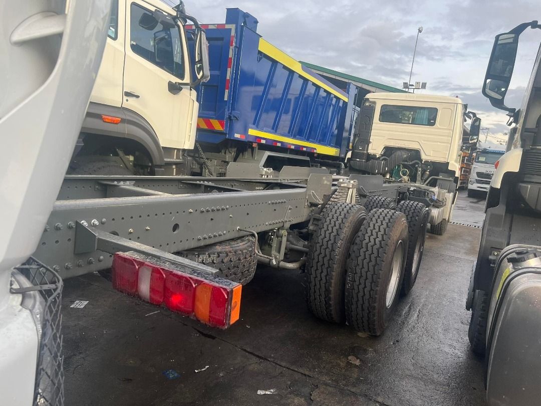 Cab and Chassis Howo NX 380HP 30FT 10w with PTO Brand New, Special ...