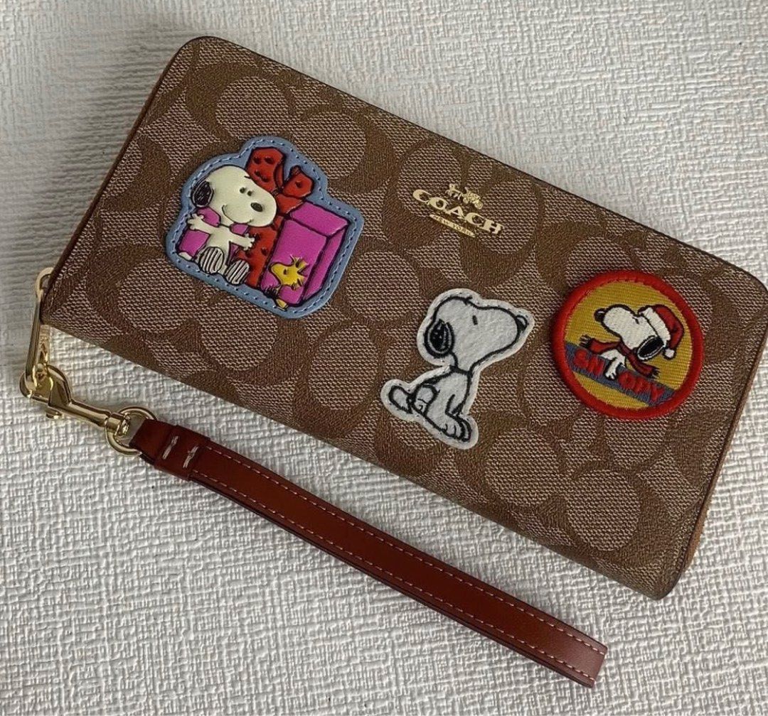 Coach Snoopy Long Wallet, Women's Fashion, Bags & Wallets, Wallets ...