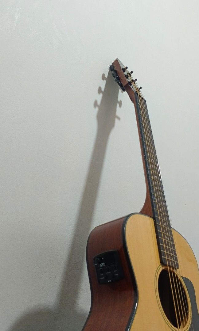 D&D Django Jr. (Acoustic Guitar with tuner, amp cord and case, Hobbies ...