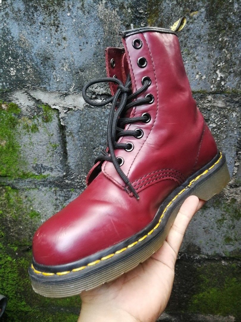 Dr.Martens 1460 cherry red, Men's Fashion, Footwear, Boots on Carousell