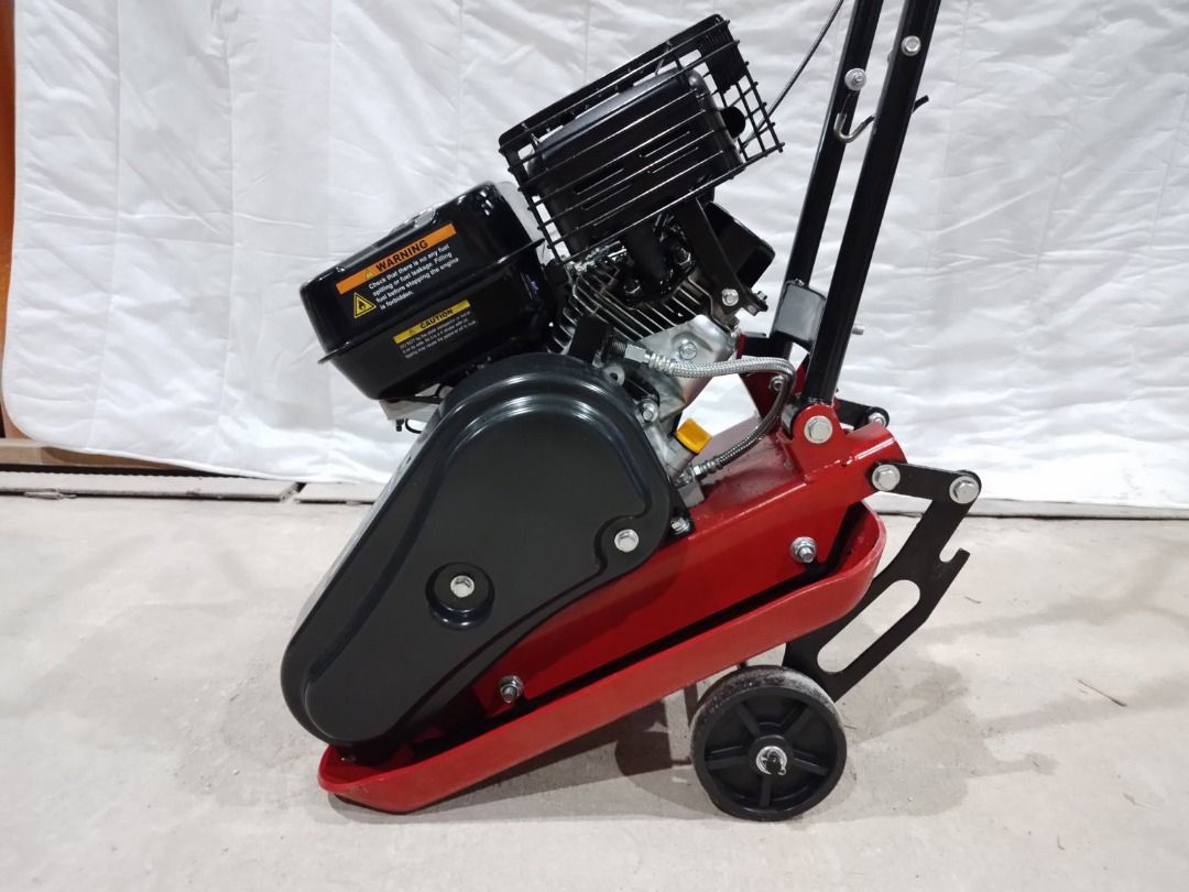 Full Boar Plate Compactor 6.5HP, Commercial & Industrial, Construction ...