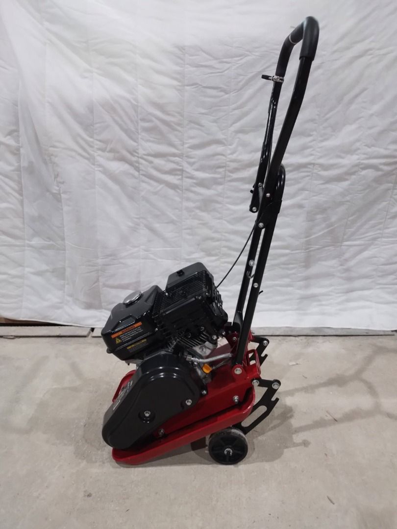 Full Boar Plate Compactor 6.5HP, Commercial & Industrial, Construction ...