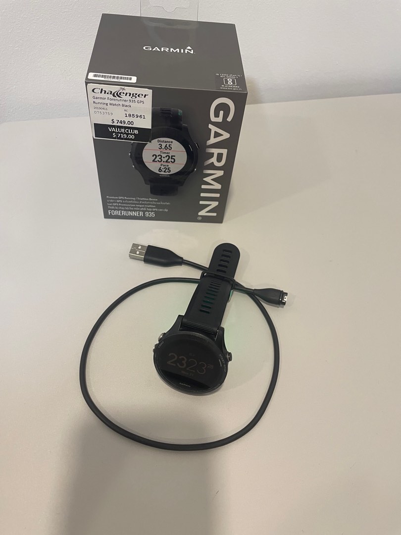 Garmin forerunner 935, Mobile Phones & Gadgets, Wearables & Smart ...
