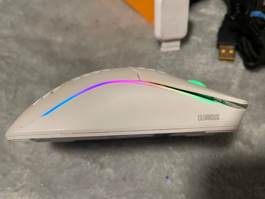 Glorious Model O Wireless With box and charger, Computers & Tech, Parts ...