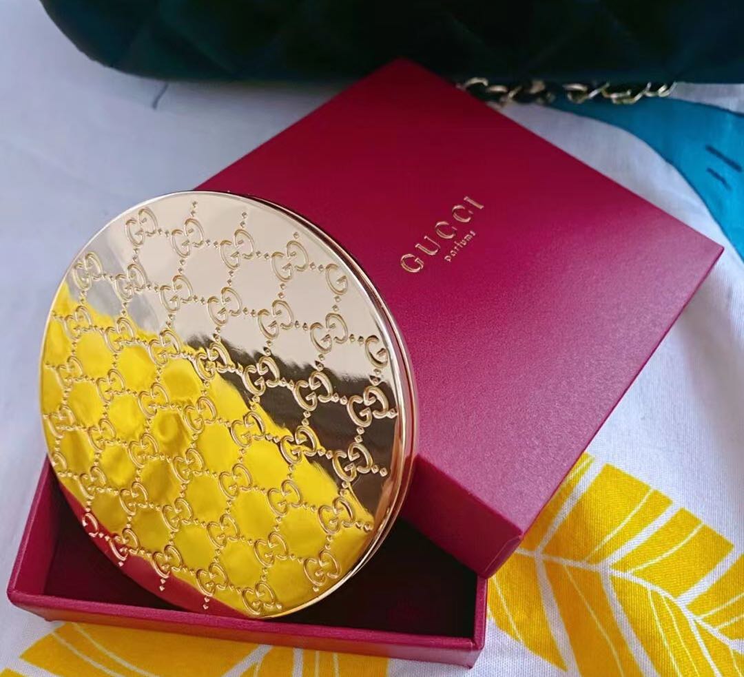 Gucci mirror, Women's Fashion, Watches & Accessories, Other Accessories on Carousell