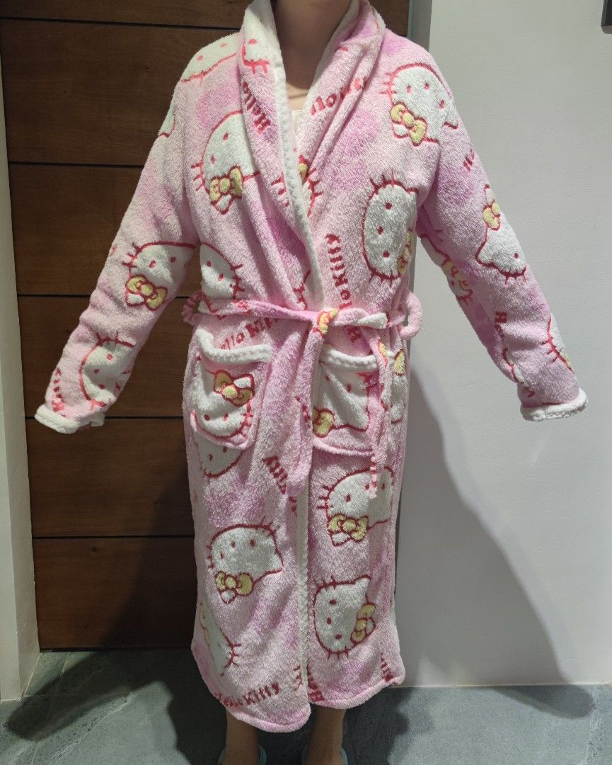 Hello Kitty Pink Sanrio Robe, Women's Fashion, Coats, Jackets and ...