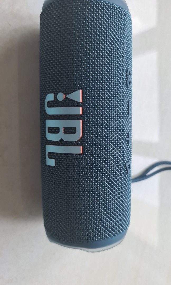 JBL flip 6 Blue, Audio, Soundbars, Speakers & Amplifiers on Carousell