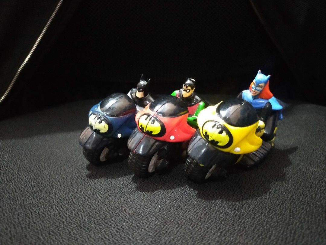 Jollibee mcdo vintage toys batman taz Mario looney tunes, Hobbies ...