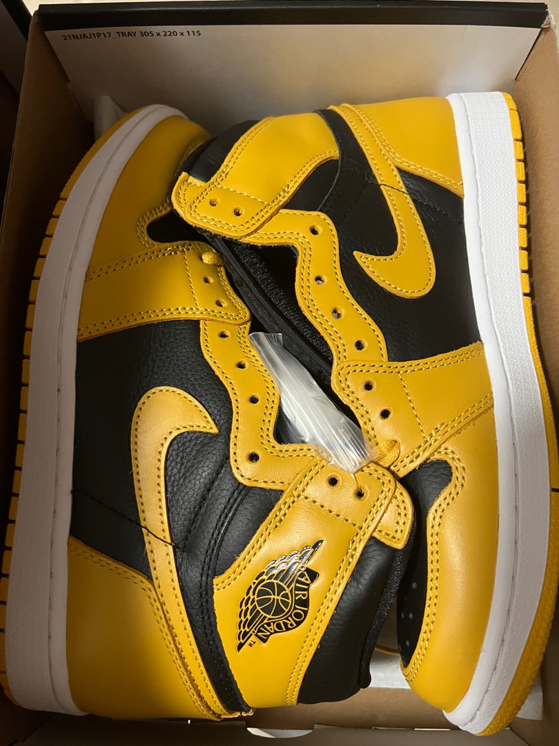 jordan 1 high og pollen, Men's Fashion, Footwear, Sneakers on Carousell