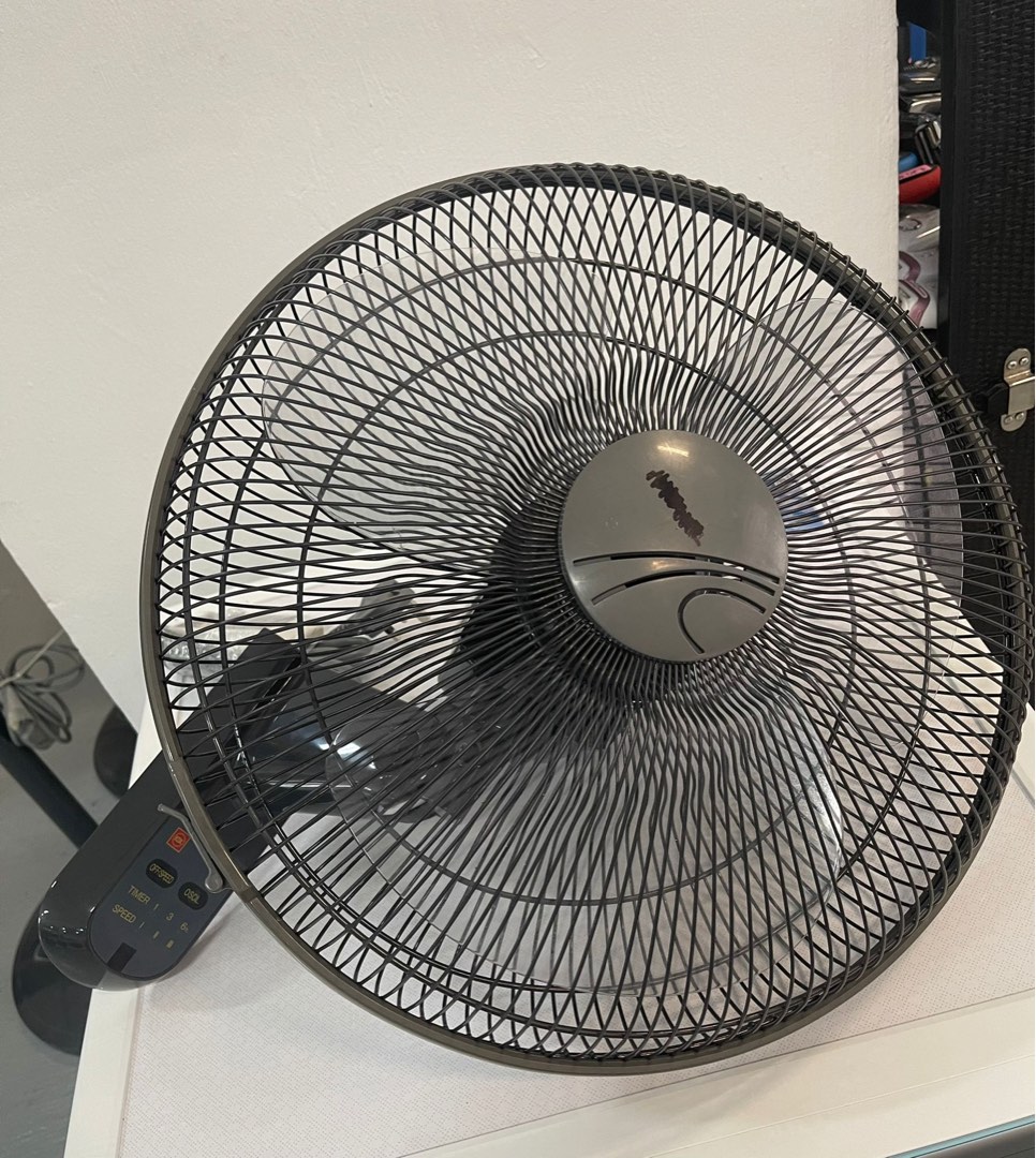 KDK M40MS (BLACK) 16IN WALL FAN W/RC / ☎️ 88244384. Cherry, Furniture ...