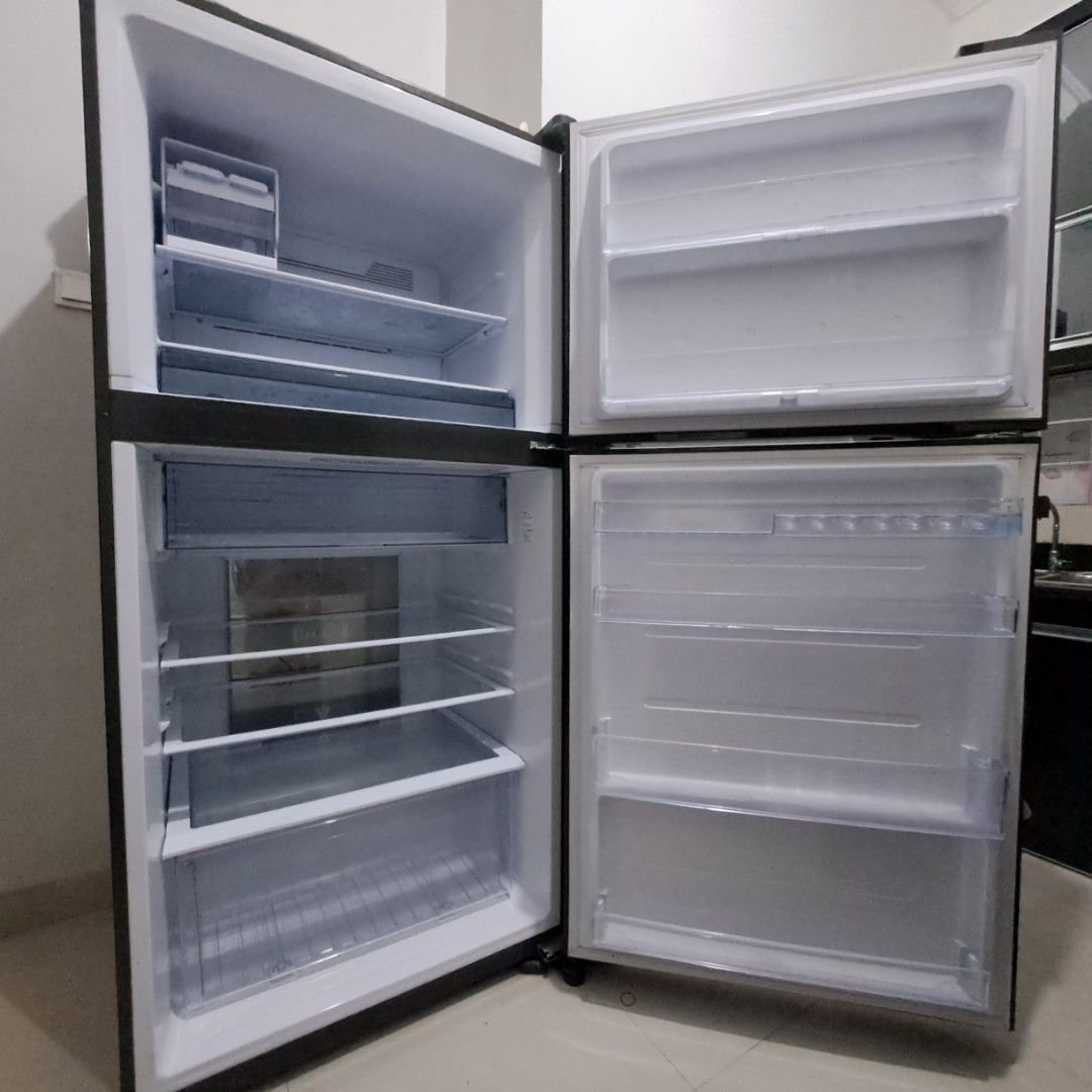 Kulkas freezer Sharp 2 Pintu, Kitchen & Appliances di Carousell