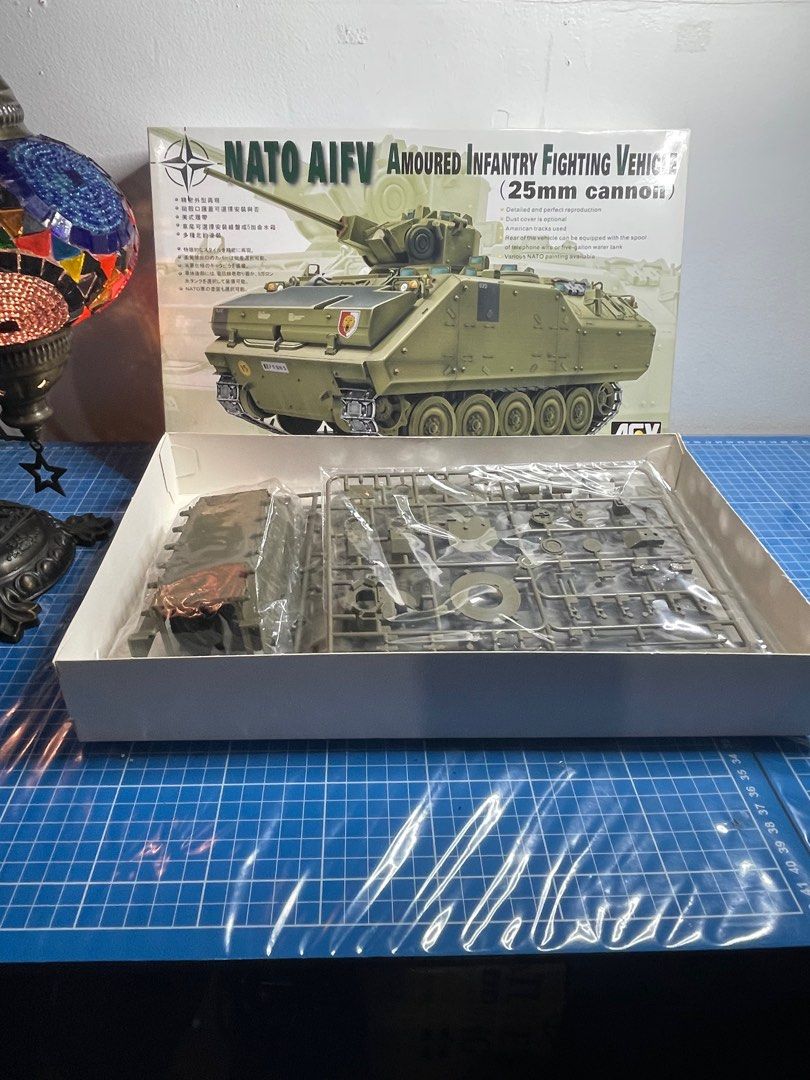 model kit 1/35 AFV CLUB NATO AIFV AMOURED INFANTRY FIGHTING VEHICLE (25mm cannon ) AF 35016 ...
