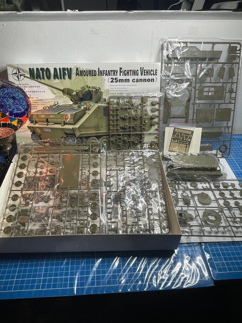 model kit 1/35 AFV CLUB NATO AIFV AMOURED INFANTRY FIGHTING VEHICLE ...