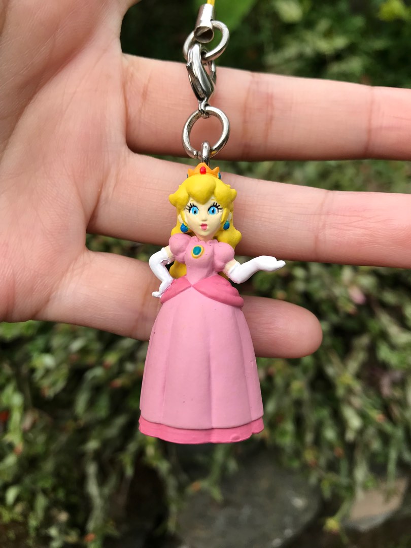 NINTENDO MARIO PRINCESS PEACH KEYCHAIN, Hobbies & Toys, Toys & Games on ...
