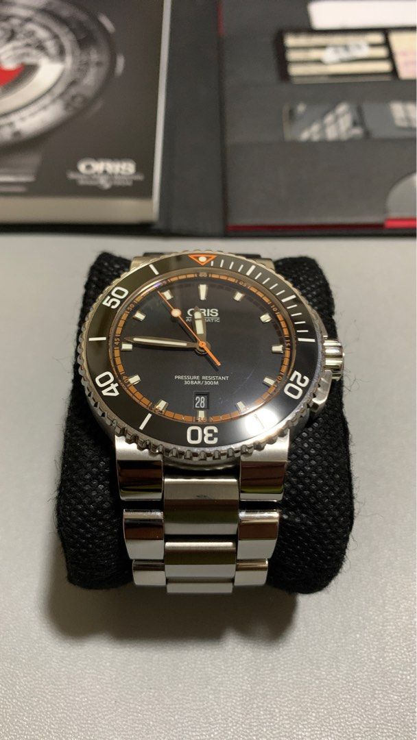 Oris Aquis, 300m Dive watch, Luxury, Watches on Carousell