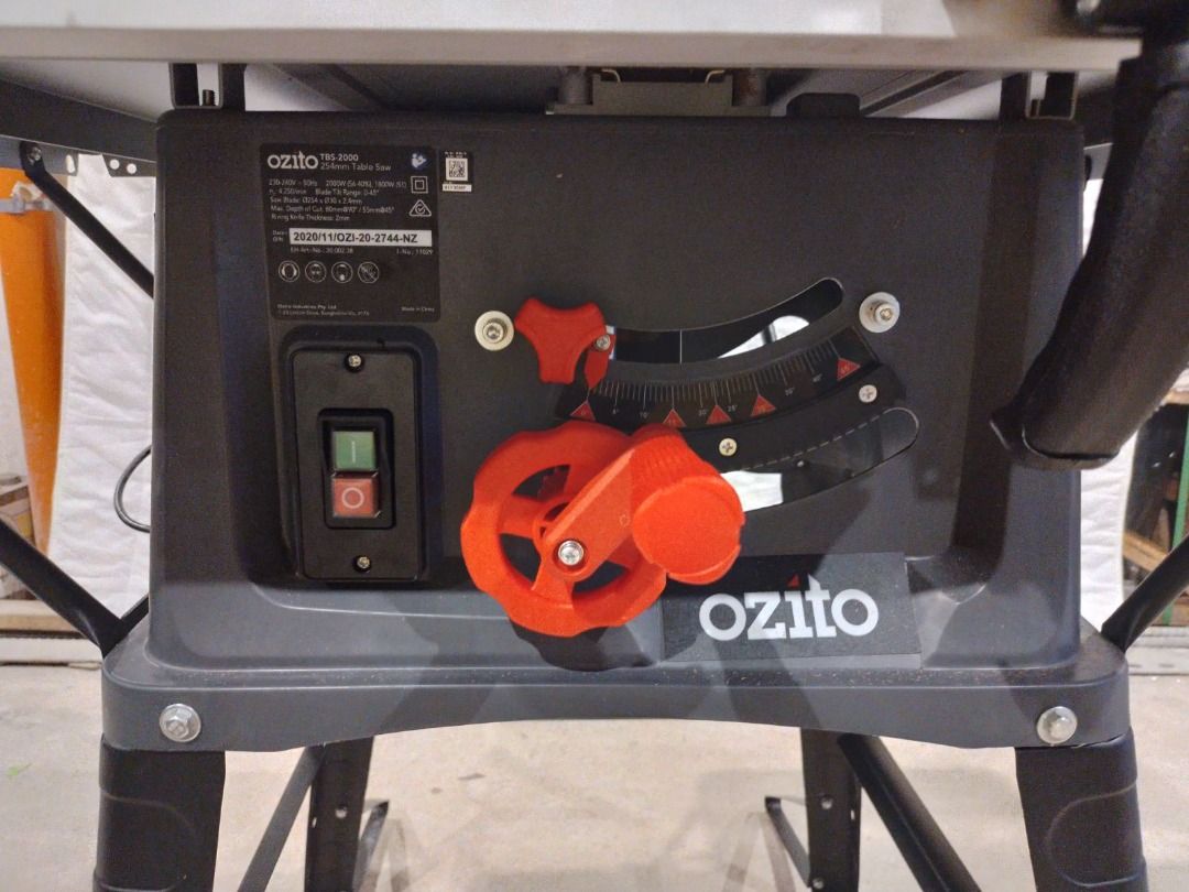 Ozito Table Saw, Commercial & Industrial, Construction Tools ...