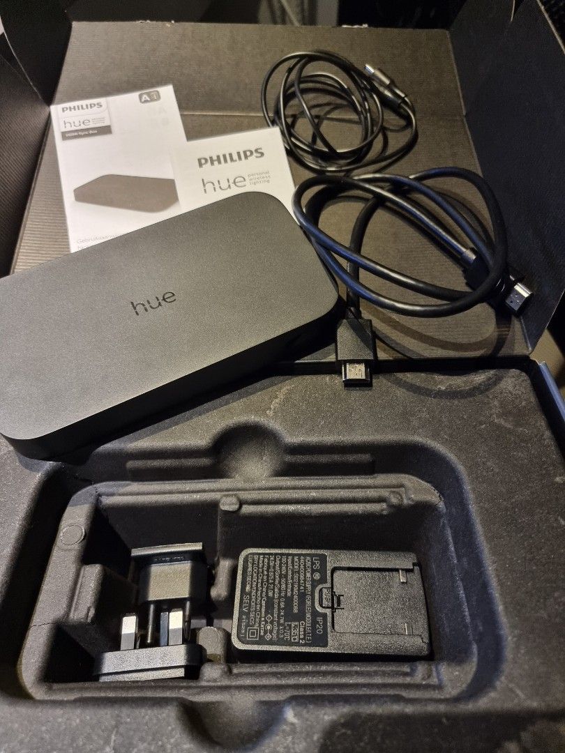 Philips Hue Play HDMI Sync Box, TV & Home Appliances, TV ...