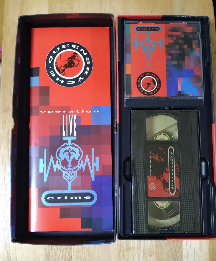 德國女皇Queensryche Operation Live Crime CD/VHS 盒組 1991 限定版, 書籍、休閒與玩具, 收藏 ...
