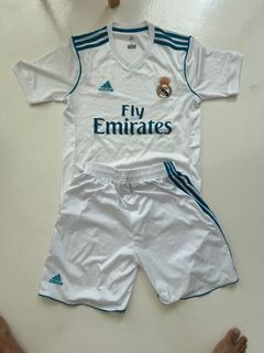 Real Madrid Full kit, Men's Fashion, Activewear on Carousell