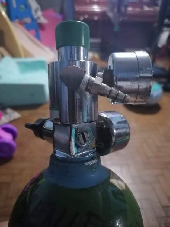 Refillable Medical Oxygen Tank with Regulator, Health & Nutrition ...