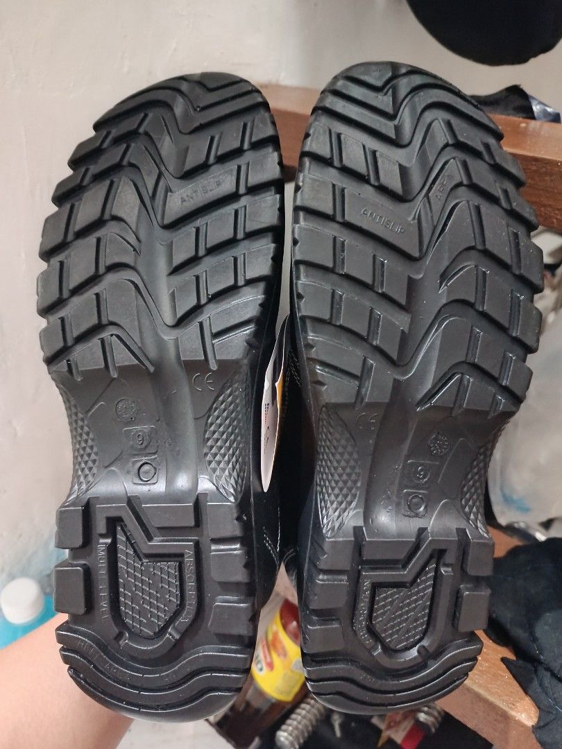Safety shoes tuff, Men's Fashion, Footwear, Boots on Carousell
