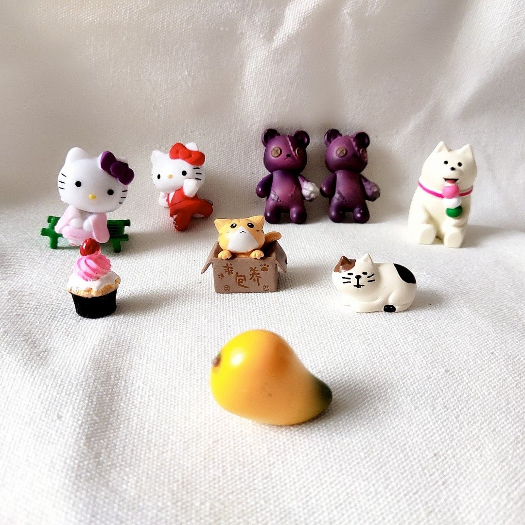 SAN-X Sanrio Sumikko Gurashi Figuring Display Charm Miniature Rabbit ...