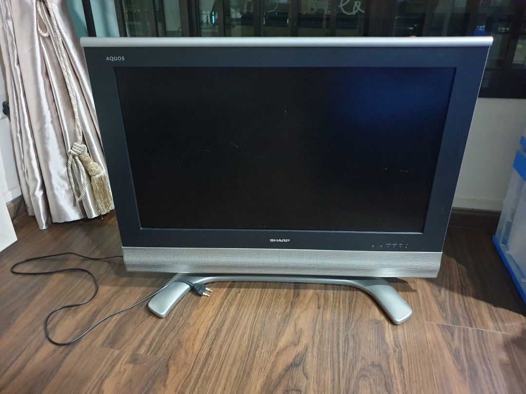 Sharp Aquos LCD TV LC-32AX5M, TV & Home Appliances, TV & Entertainment, TV on Carousell