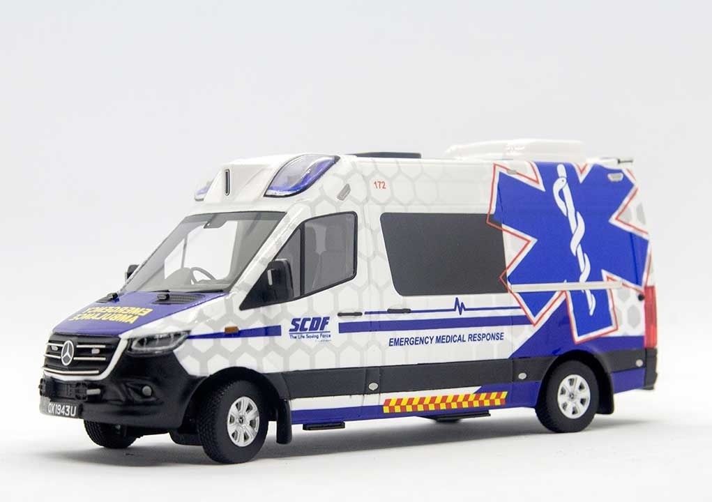 Singapore Civil Defence Force (SCDF) Emergency Ambulance Model (1:43 ...