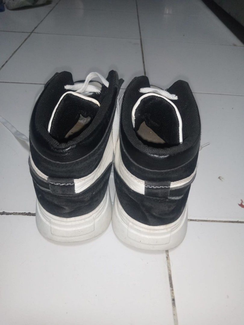 SNEAKER HITAM PUTIH GREY SEPATU SECOND, SEPATU SECOND ORIGINAL, SEPATU ...