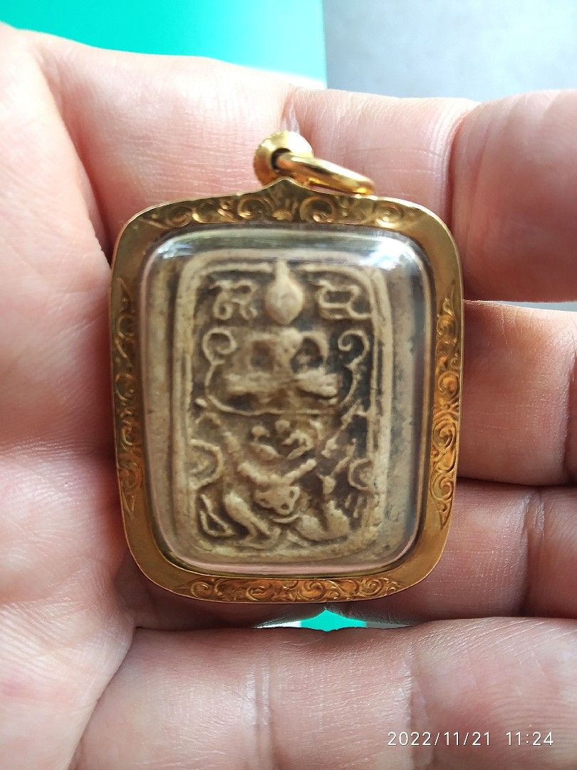 Somdej Wat Kut Saloot, Hobbies & Toys, Memorabilia & Collectibles ...