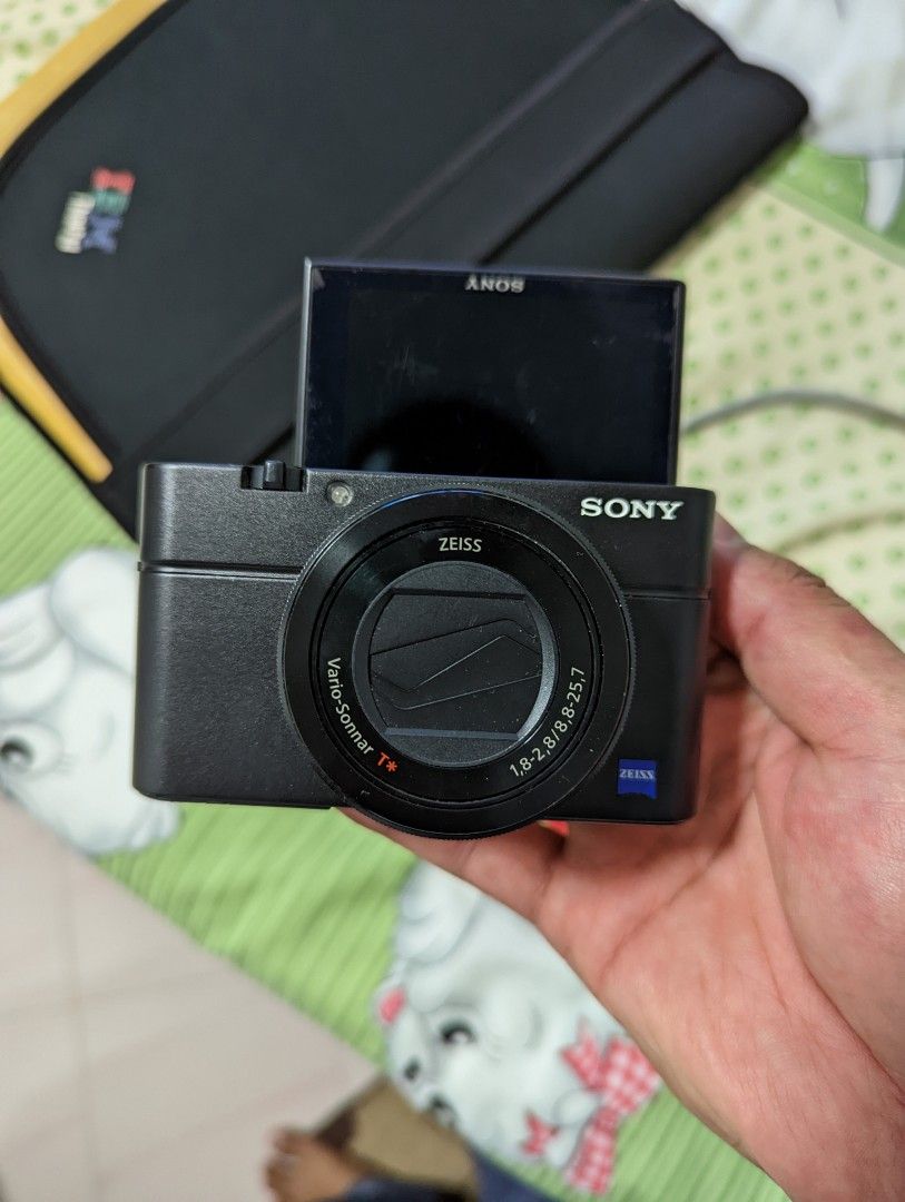 Sony RX100 Mark III (3), Photography, Cameras on Carousell