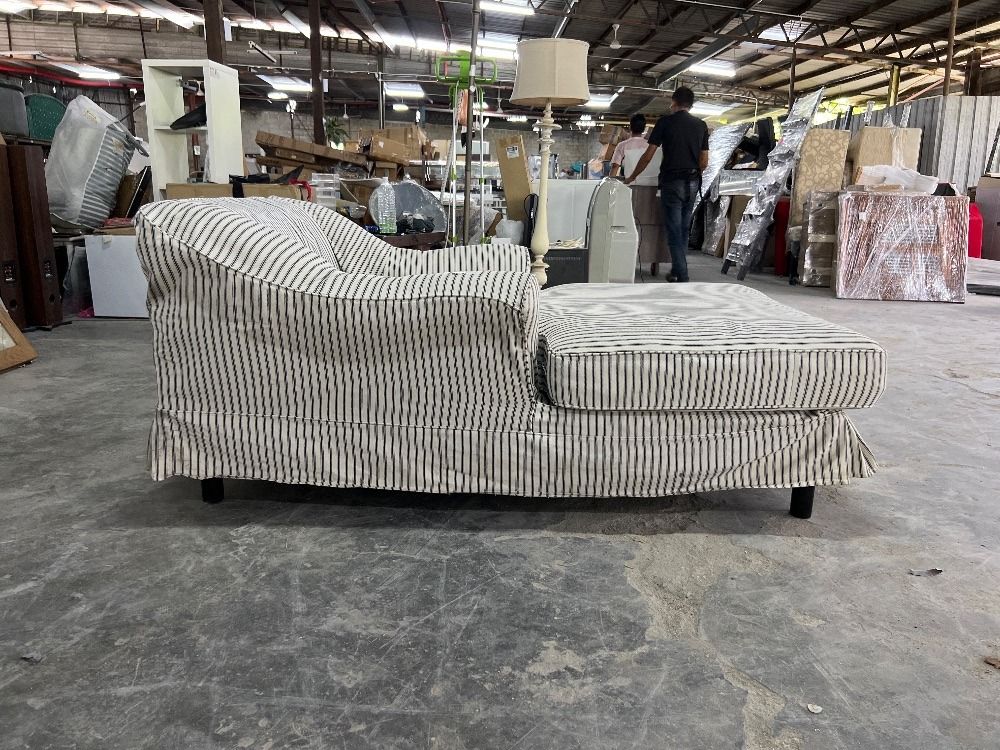 Striped Pattern Fabric Ottoman White Colour / Kain Corak Berjalur Warna ...