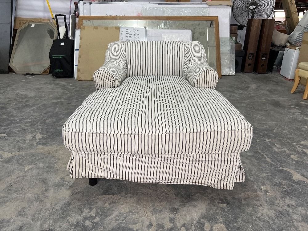 Striped Pattern Fabric Ottoman White Colour / Kain Corak Berjalur Warna ...