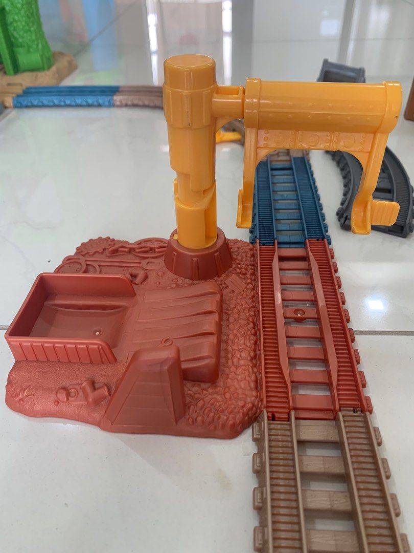 Thomas & Friends Scrapyard Escape Set, Hobbies & Toys, Toys & Games on ...
