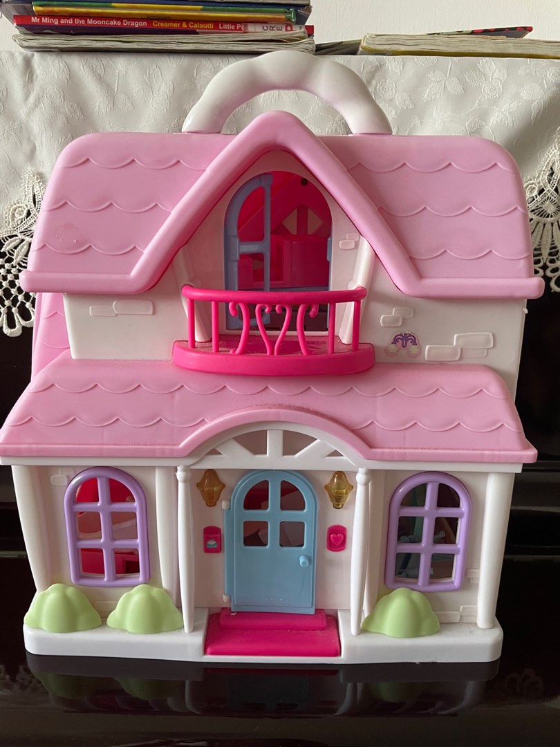 Toys r us playhouse dollhouse, Babies & Kids, Infant Playtime on Carousell