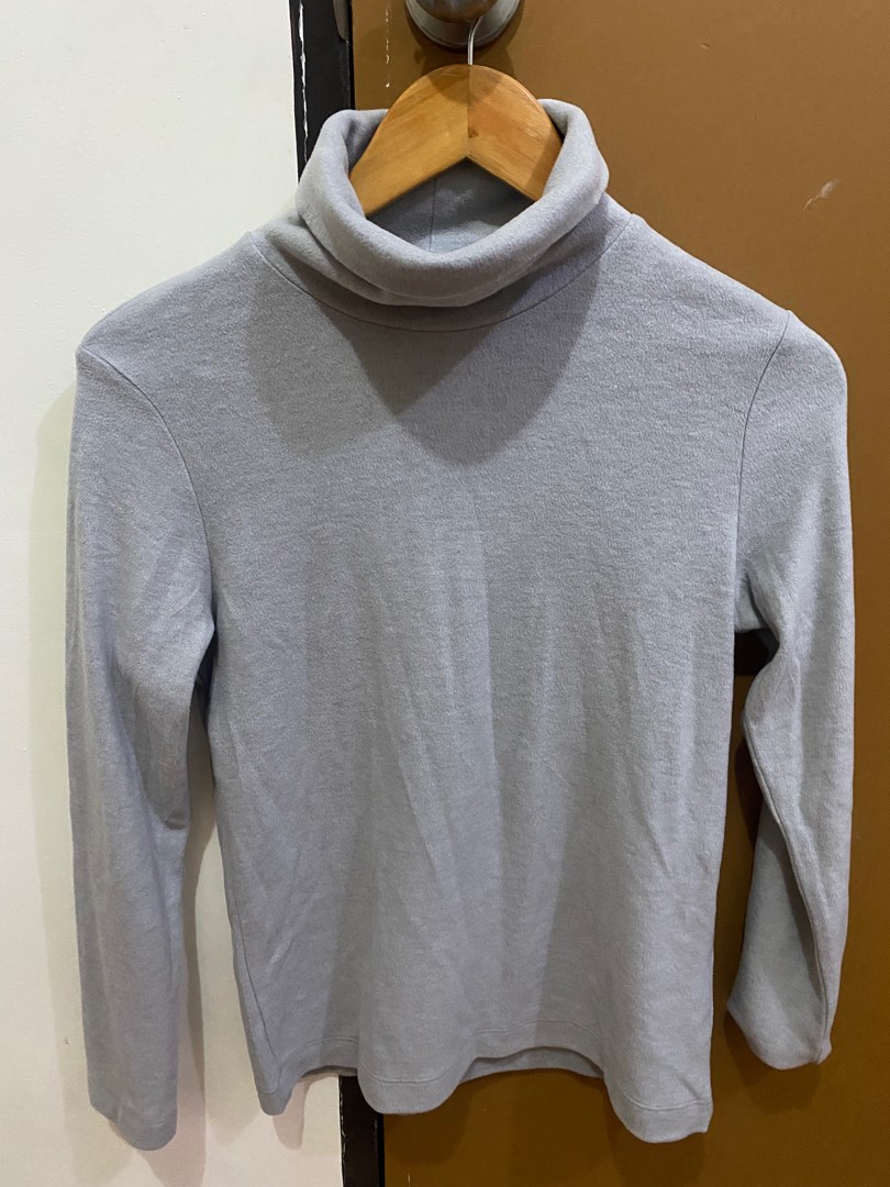 Uniqlo Heatech Turtleneck, Women's Fashion, Tops, Longsleeves on Carousell
