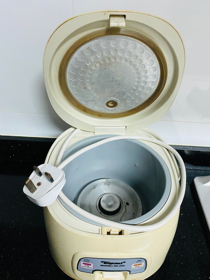 Used rice cooker (3cups), TV & Home Appliances, Kitchen Appliances ...