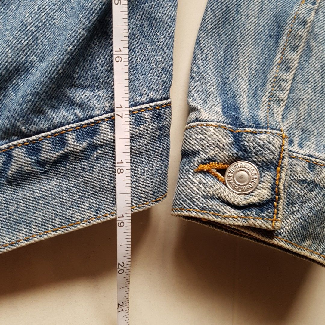 Vintage 90s Levi's Type 2 denim cinch back buckle trucker jacket washed ...