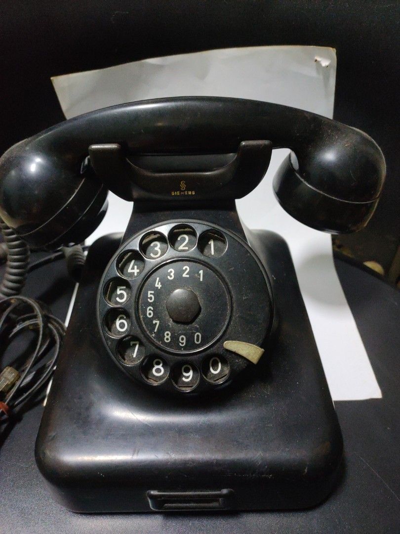 Vintage Bakelite Telephone, Hobbies & Toys, Memorabilia & Collectibles ...