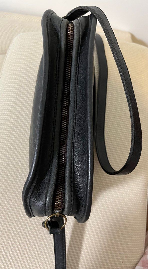 Vintage Coach Camera Bag, Women's Fashion, Bags & Wallets, Cross-body ...