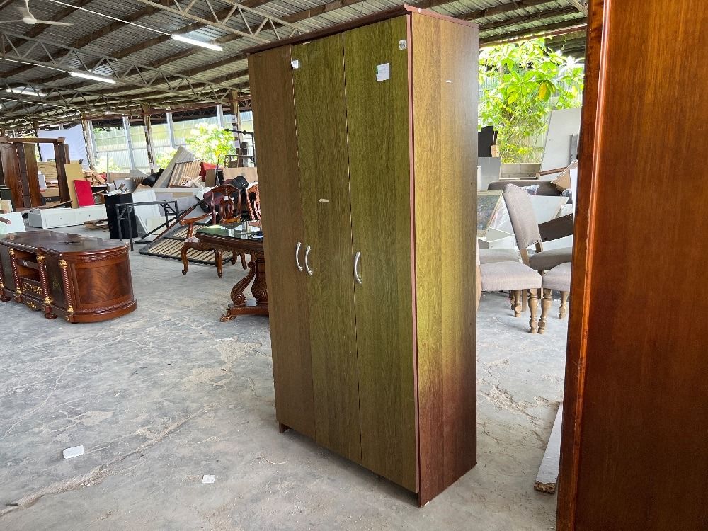 Wooden 3 Door Wardrobe Brown Colour / Almari Pakaian 3 Pintu Kayu Warna ...