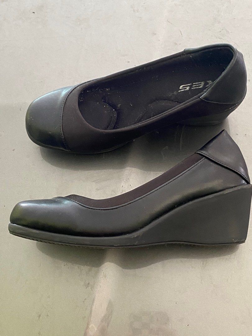 XES PVC BLACK SHOES, Women's Fashion, Footwear, Wedges on Carousell