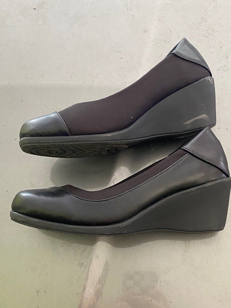 XES PVC BLACK SHOES, Women's Fashion, Footwear, Wedges on Carousell