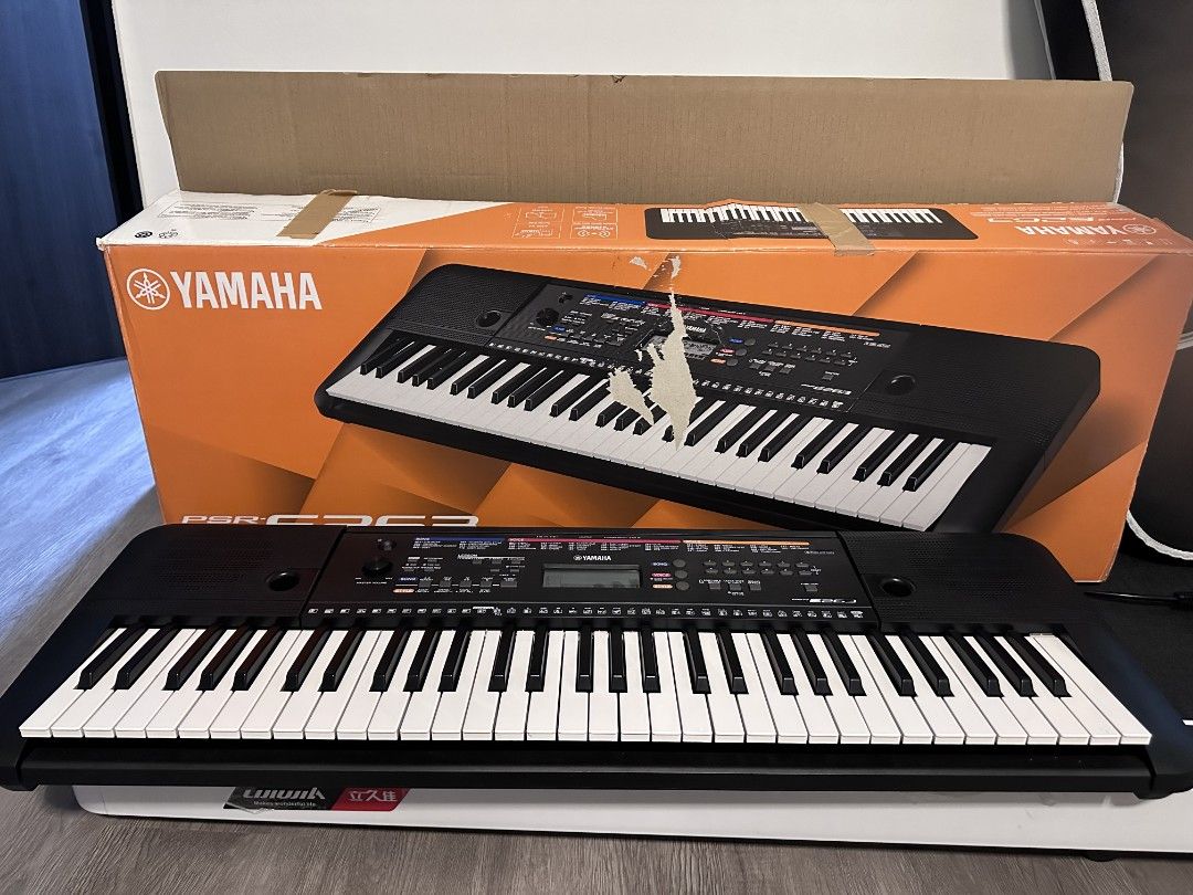 Yamaha Piano-PSR E263, Hobbies & Toys, Music & Media, Musical ...