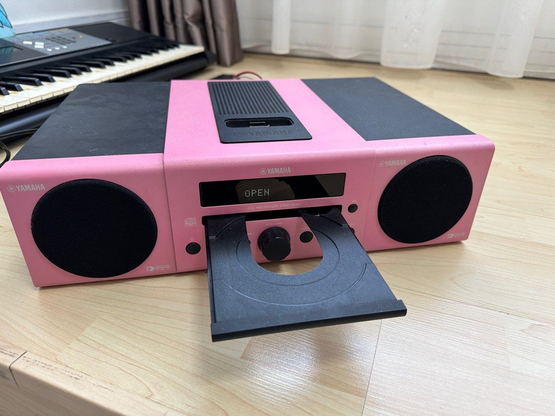YAMAHA pink radio/speaker/cd player, Audio, Portable Music Players on ...