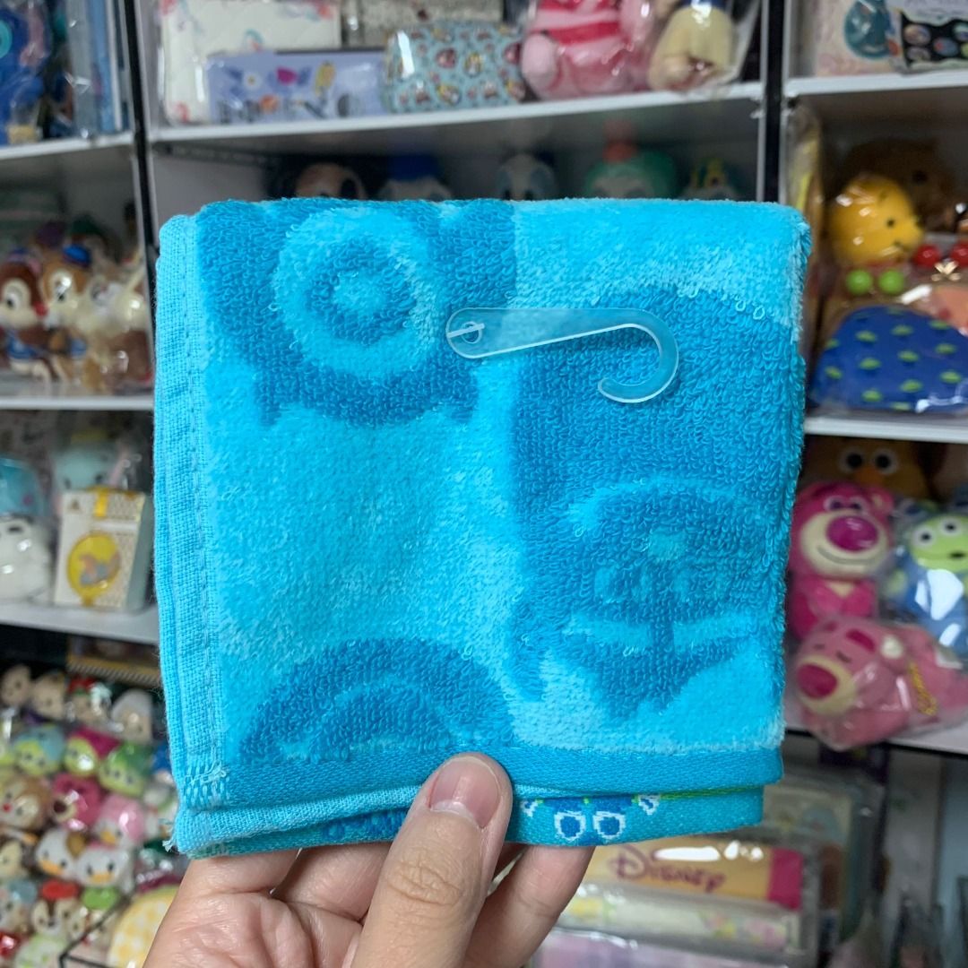 日版 Disney Monster Inc. 怪獸公仔 Sulley 毛毛 & Mike 大眼仔 手巾, 其他, 其他 - Carousell